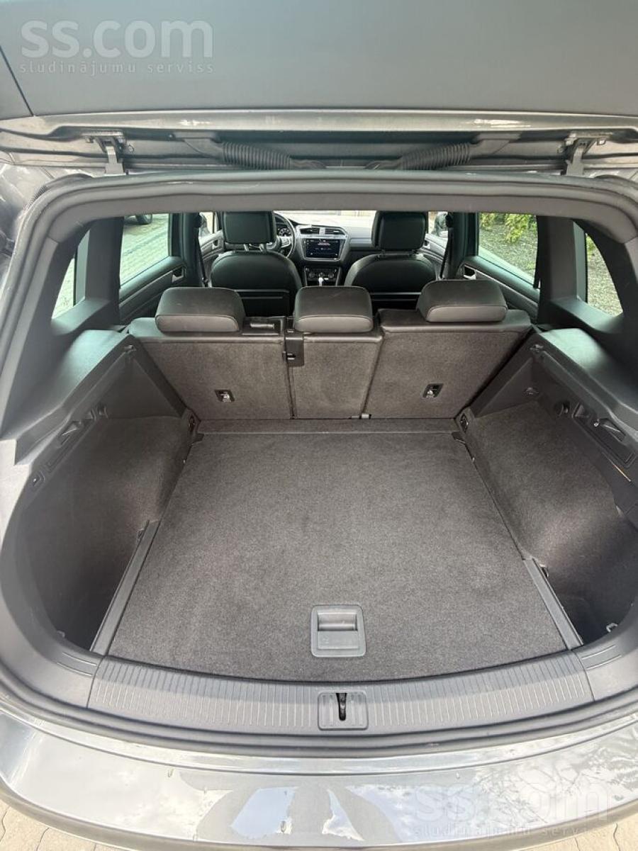 Pelēks Volkswagen Tiguan 2018 Rīga, ar dzinēja tilpumu 2.00 L un nobraukumu 116 tūkst. km par 22000 €, foto 15 vietnē AUTOMOTO.COM.LV