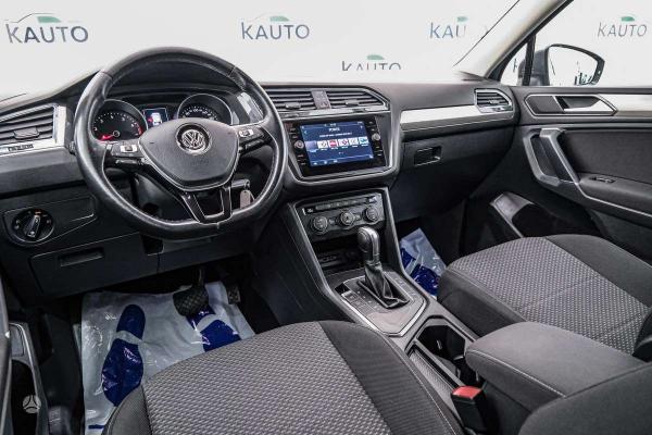 Grey Volkswagen Tiguan 2018 in Kaunas, with an engine capacity of 1.40 L and mileage of 248 thousand km for 16990 €, photo 7 on AUTOMOTO.COM.LV