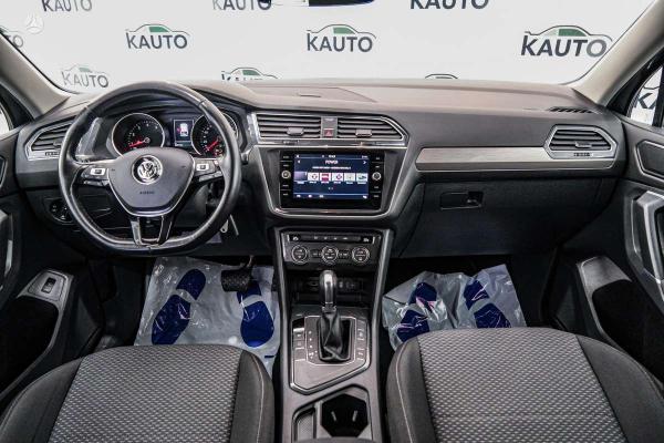 Grey Volkswagen Tiguan 2018 in Kaunas, with an engine capacity of 1.40 L and mileage of 248 thousand km for 16990 €, photo 8 on AUTOMOTO.COM.LV