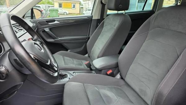 Pelēks Volkswagen Tiguan 2018 Rīga, ar dzinēja tilpumu 2.00 L un nobraukumu 170 tūkst. km par 19400 €, foto 10 vietnē AUTOMOTO.COM.LV