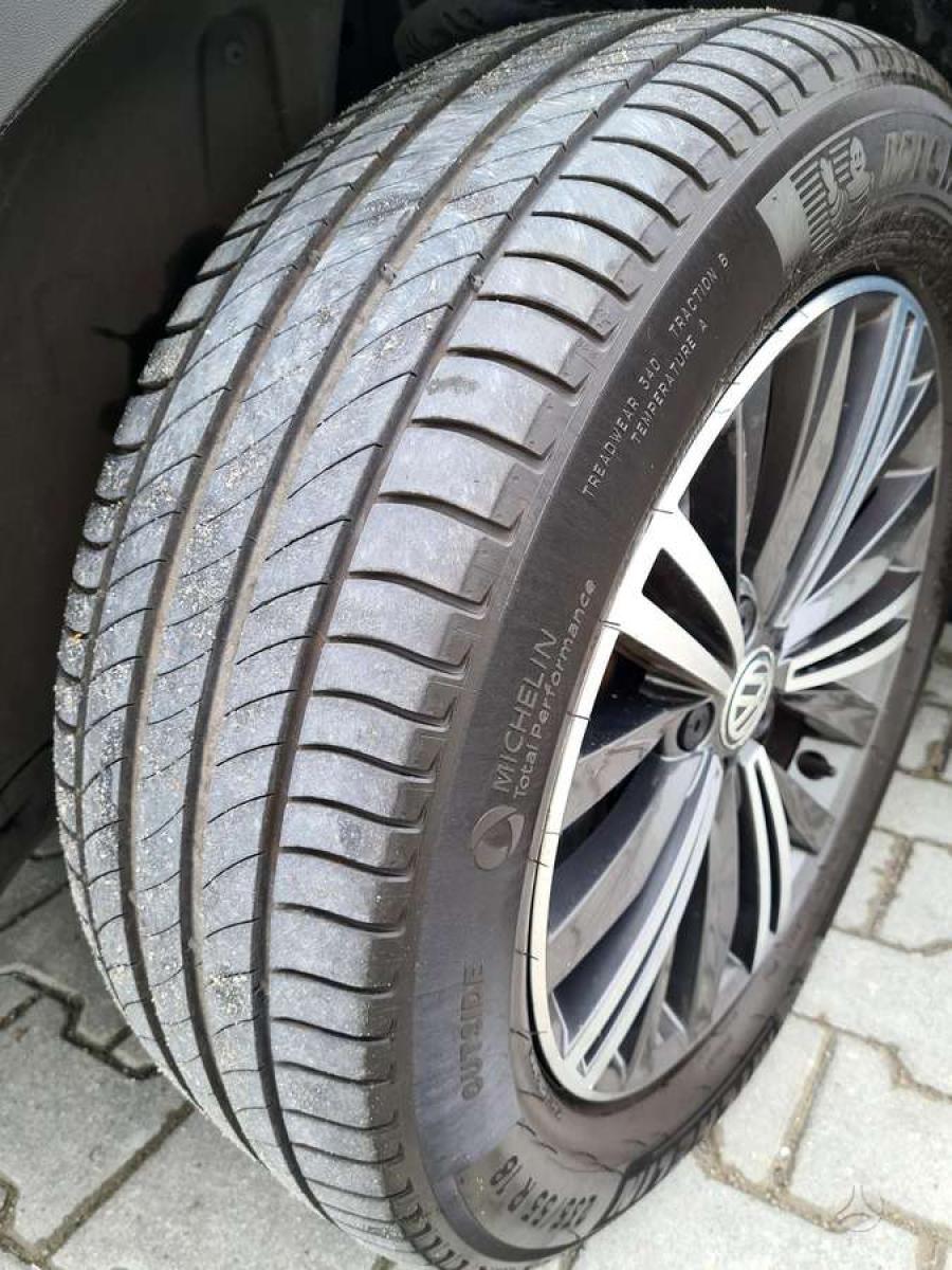 Pelēks Volkswagen Tiguan 2018 Kauņa, ar dzinēja tilpumu 2.00 L un nobraukumu 169 tūkst. km par 19200 €, foto 10 vietnē AUTOMOTO.COM.LV