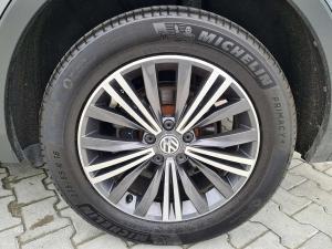Pelēks Volkswagen Tiguan 2018 Kauņa, ar dzinēja tilpumu 2.00 L un nobraukumu 169 tūkst. km par 19200 €, foto 11 vietnē AUTOMOTO.COM.LV