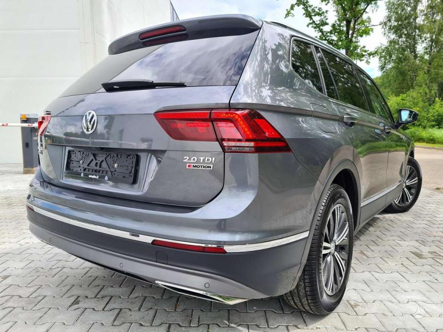 Pelēks Volkswagen Tiguan 2018 Kauņa, ar dzinēja tilpumu 2.00 L un nobraukumu 169 tūkst. km par 19200 €, foto 14 vietnē AUTOMOTO.COM.LV
