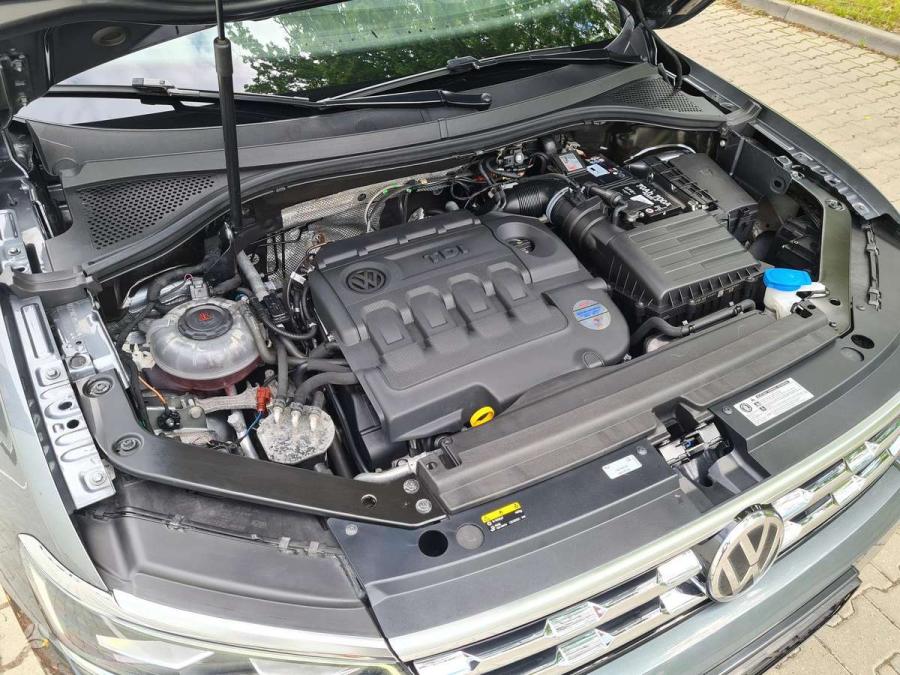 Pelēks Volkswagen Tiguan 2018 Kauņa, ar dzinēja tilpumu 2.00 L un nobraukumu 169 tūkst. km par 19200 €, foto 20 vietnē AUTOMOTO.COM.LV