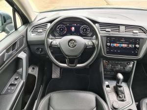 Pelēks Volkswagen Tiguan 2018 Kauņa, ar dzinēja tilpumu 2.00 L un nobraukumu 169 tūkst. km par 19200 €, foto 29 vietnē AUTOMOTO.COM.LV