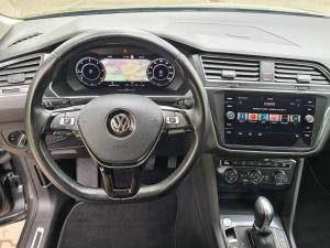 Pelēks Volkswagen Tiguan 2018 Kauņa, ar dzinēja tilpumu 2.00 L un nobraukumu 169 tūkst. km par 19200 €, foto 38 vietnē AUTOMOTO.COM.LV
