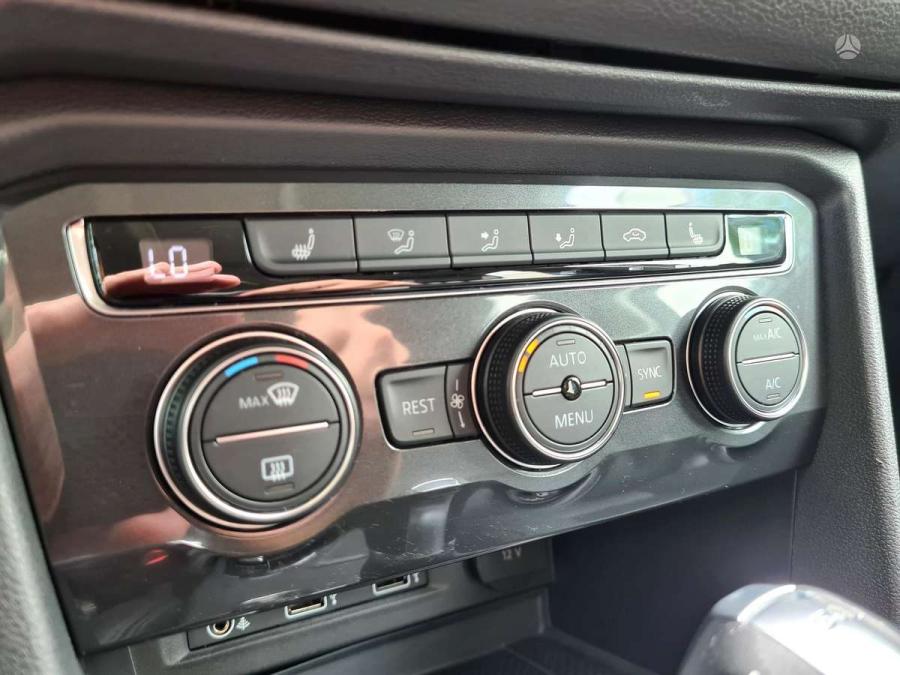 Pelēks Volkswagen Tiguan 2018 Kauņa, ar dzinēja tilpumu 2.00 L un nobraukumu 169 tūkst. km par 19200 €, foto 43 vietnē AUTOMOTO.COM.LV