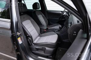 Grey Volkswagen Tiguan 2018 in Riga, with an engine capacity of 2.00 L and mileage of 118 thousand km for 21250 €, photo 7 on AUTOMOTO.COM.LV