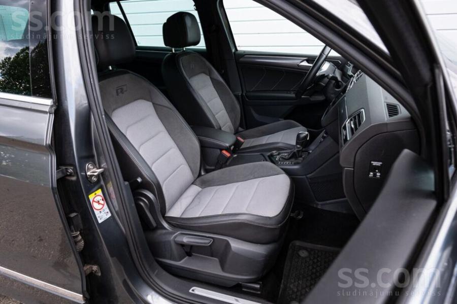 Grey Volkswagen Tiguan 2018 in Riga, with an engine capacity of 2.00 L and mileage of 118 thousand km for 21250 €, photo 7 on AUTOMOTO.COM.LV