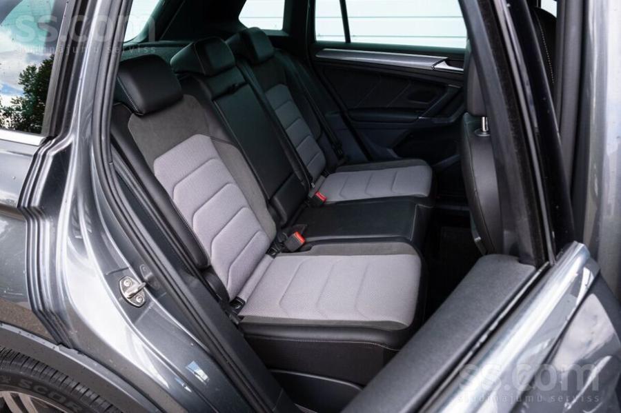 Grey Volkswagen Tiguan 2018 in Riga, with an engine capacity of 2.00 L and mileage of 118 thousand km for 21250 €, photo 8 on AUTOMOTO.COM.LV