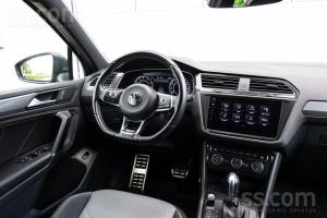 Grey Volkswagen Tiguan 2018 in Riga, with an engine capacity of 2.00 L and mileage of 118 thousand km for 21250 €, photo 10 on AUTOMOTO.COM.LV