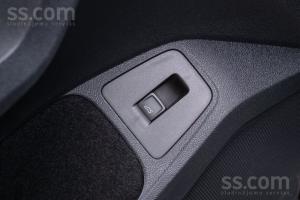 Grey Volkswagen Tiguan 2018 in Riga, with an engine capacity of 2.00 L and mileage of 118 thousand km for 21250 €, photo 19 on AUTOMOTO.COM.LV