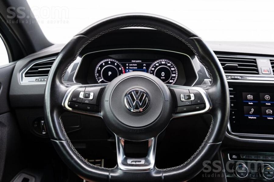 Grey Volkswagen Tiguan 2018 in Riga, with an engine capacity of 2.00 L and mileage of 118 thousand km for 21250 €, photo 24 on AUTOMOTO.COM.LV