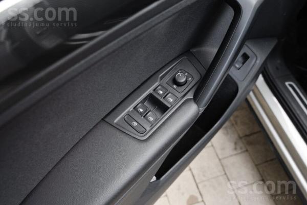 Pelēks Volkswagen Tiguan 2018 Rīga, ar dzinēja tilpumu 2.00 L un nobraukumu 158 tūkst. km par 19800 €, foto 7 vietnē AUTOMOTO.COM.LV