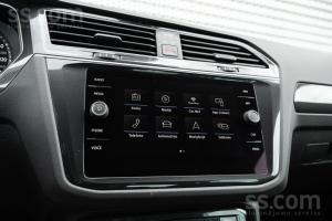 Grey Volkswagen Tiguan 2018 in Riga, with an engine capacity of 2.00 L and mileage of 158 thousand km for 19800 €, photo 15 on AUTOMOTO.COM.LV