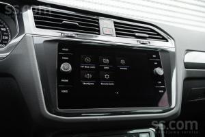 Grey Volkswagen Tiguan 2018 in Riga, with an engine capacity of 2.00 L and mileage of 158 thousand km for 19800 €, photo 17 on AUTOMOTO.COM.LV