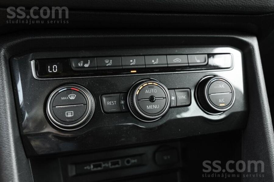 Grey Volkswagen Tiguan 2018 in Riga, with an engine capacity of 2.00 L and mileage of 158 thousand km for 19800 €, photo 21 on AUTOMOTO.COM.LV