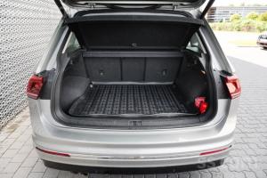 Grey Volkswagen Tiguan 2018 in Riga, with an engine capacity of 2.00 L and mileage of 158 thousand km for 19800 €, photo 25 on AUTOMOTO.COM.LV