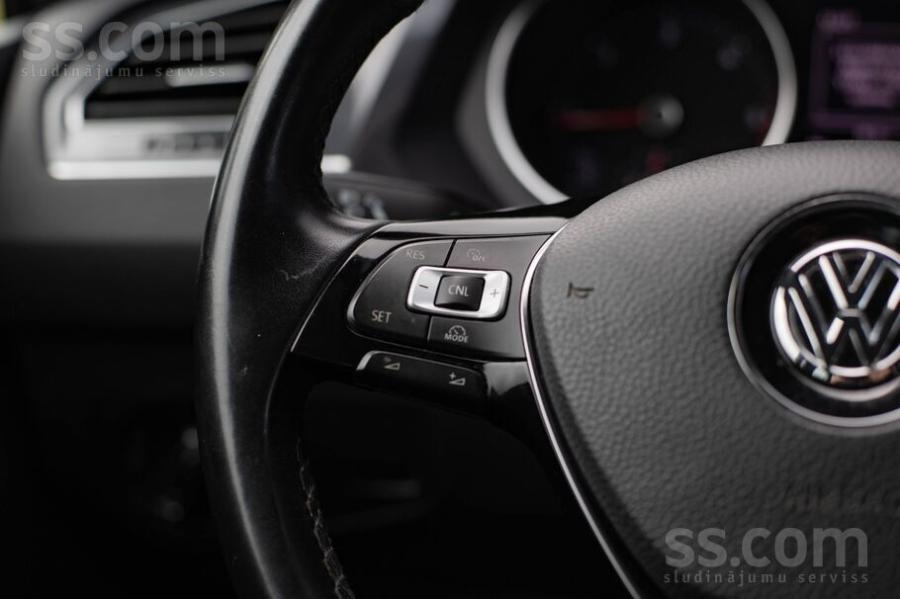 Pelēks Volkswagen Tiguan 2018 Rīga, ar dzinēja tilpumu 2.00 L un nobraukumu 144 tūkst. km par 15990 €, foto 17 vietnē AUTOMOTO.COM.LV
