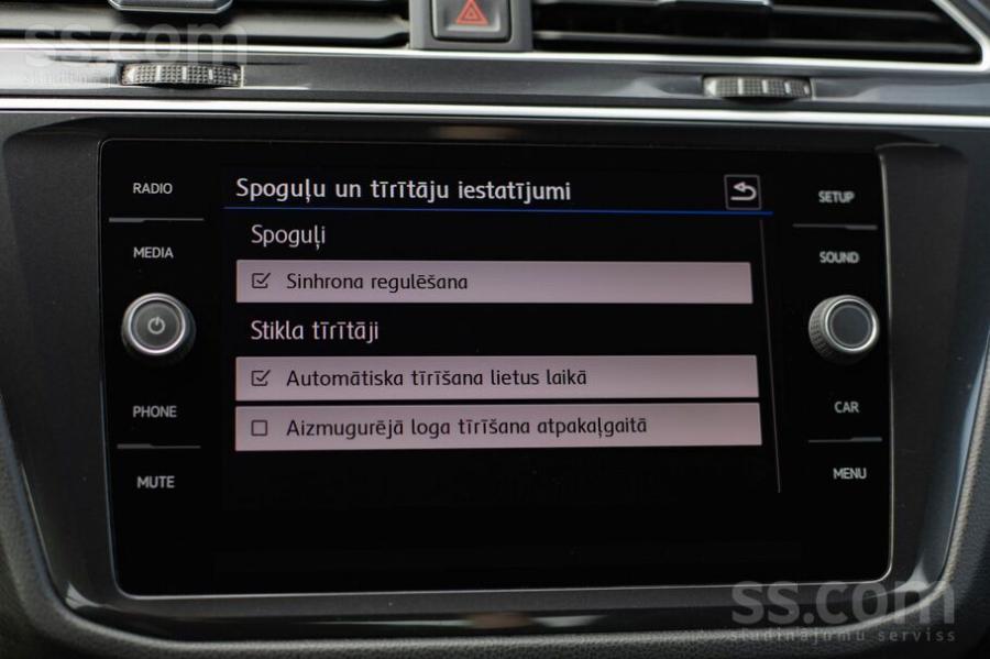 Pelēks Volkswagen Tiguan 2018 Rīga, ar dzinēja tilpumu 2.00 L un nobraukumu 144 tūkst. km par 15990 €, foto 24 vietnē AUTOMOTO.COM.LV