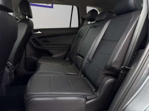 Pelēks Volkswagen Tiguan 2018 Kauņa, ar dzinēja tilpumu 2.00 L un nobraukumu 295 tūkst. km par 16499 €, foto 12 vietnē AUTOMOTO.COM.LV