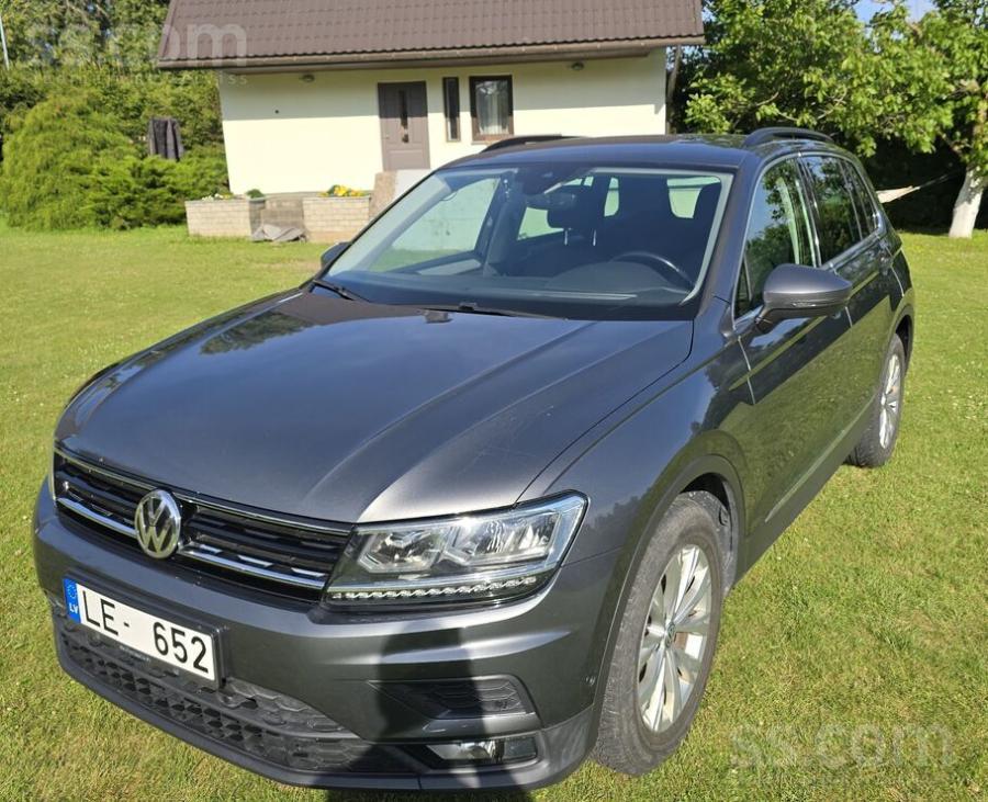 Grey Volkswagen Tiguan 2018 in Riga, with an engine capacity of 1.40 L and mileage of 107 thousand km for 16500 €, photo 1 on AUTOMOTO.COM.LV