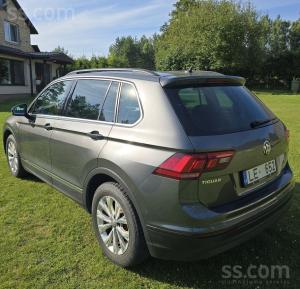 Grey Volkswagen Tiguan 2018 in Riga, with an engine capacity of 1.40 L and mileage of 107 thousand km for 16500 €, photo 3 on AUTOMOTO.COM.LV