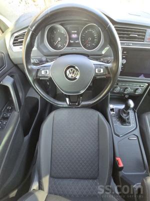 Grey Volkswagen Tiguan 2018 in Riga, with an engine capacity of 1.40 L and mileage of 107 thousand km for 16500 €, photo 6 on AUTOMOTO.COM.LV
