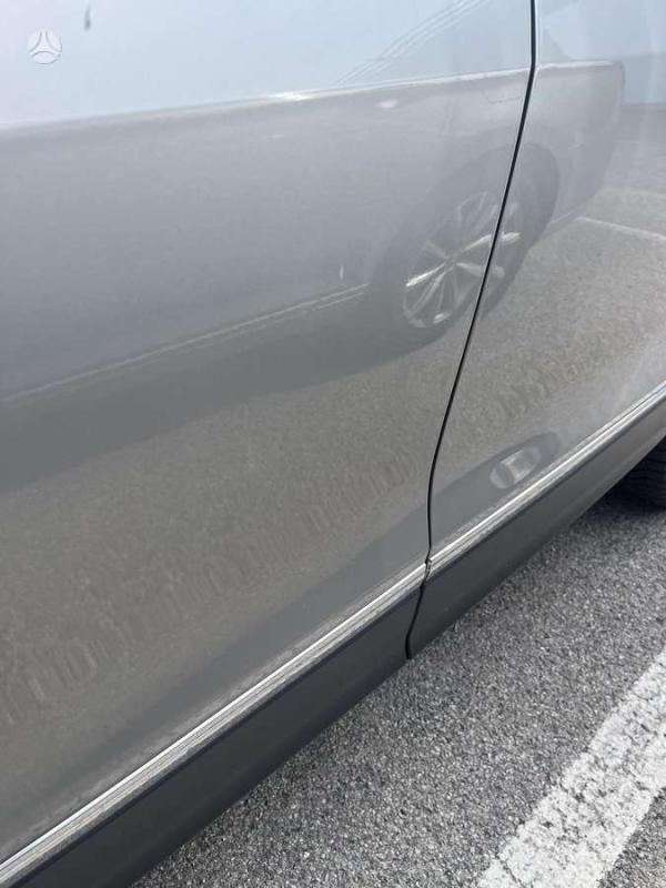 Pelēks Volkswagen Tiguan 2018 Panevēža, ar dzinēja tilpumu 1.97 L un nobraukumu 156 tūkst. km par 16700 €, foto 7 vietnē AUTOMOTO.COM.LV
