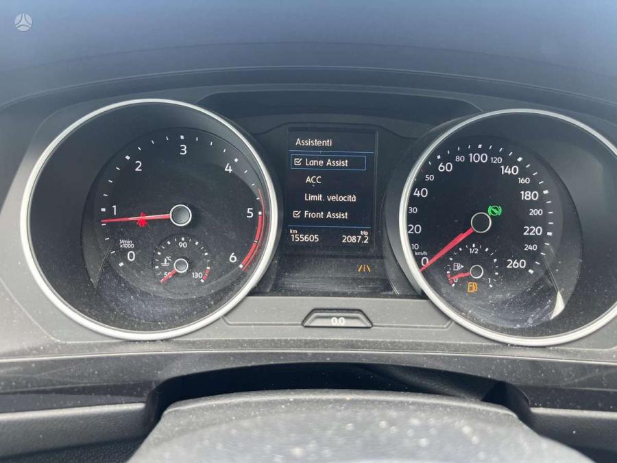 Grey Volkswagen Tiguan 2018 in Panevezys, with an engine capacity of 1.97 L and mileage of 156 thousand km for 16700 €, photo 13 on AUTOMOTO.COM.LV