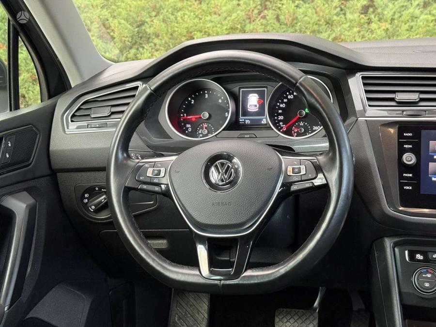 Pelēks Volkswagen Tiguan 2018 Prienai, ar dzinēja tilpumu 1.97 L un nobraukumu 240 tūkst. km par 13950 €, foto 31 vietnē AUTOMOTO.COM.LV