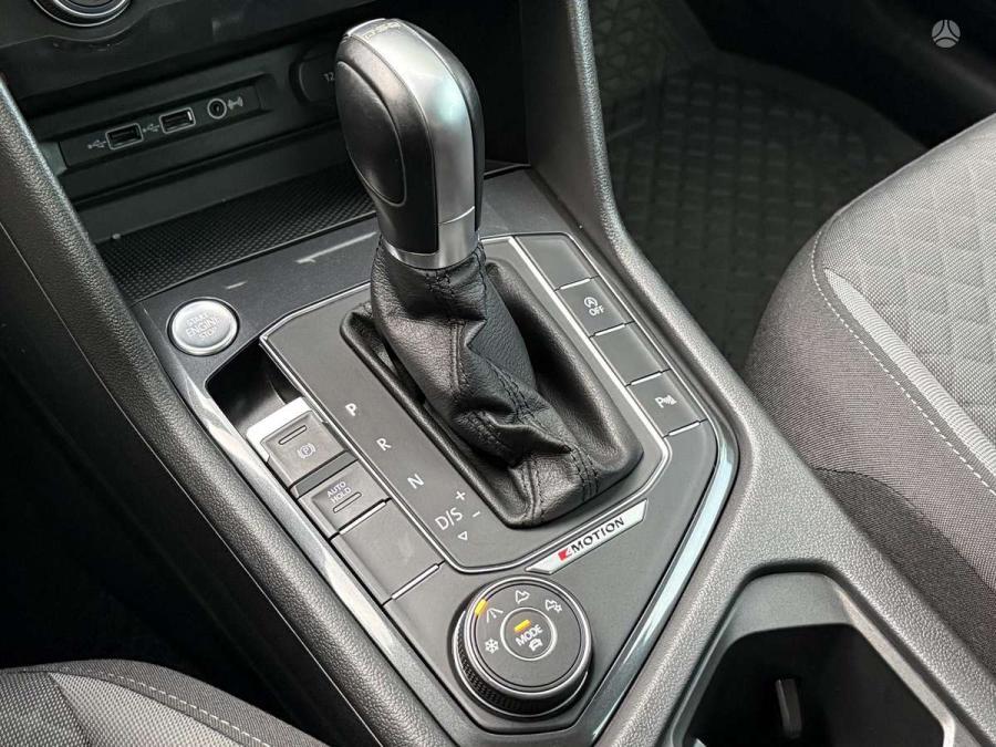 Pelēks Volkswagen Tiguan 2018 Prienai, ar dzinēja tilpumu 1.97 L un nobraukumu 240 tūkst. km par 13950 €, foto 37 vietnē AUTOMOTO.COM.LV