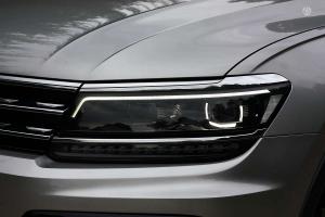 Pelēks Volkswagen Tiguan 2018 Kretinga, ar dzinēja tilpumu 1.97 L un nobraukumu 180 tūkst. km par 21999 €, foto 4 vietnē AUTOMOTO.COM.LV