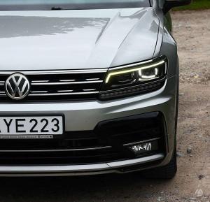 Pelēks Volkswagen Tiguan 2018 Kretinga, ar dzinēja tilpumu 1.97 L un nobraukumu 180 tūkst. km par 21999 €, foto 9 vietnē AUTOMOTO.COM.LV
