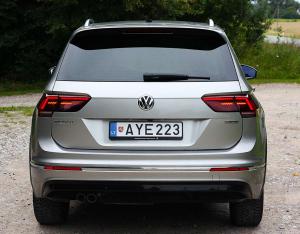 Pelēks Volkswagen Tiguan 2018 Kretinga, ar dzinēja tilpumu 1.97 L un nobraukumu 180 tūkst. km par 21999 €, foto 18 vietnē AUTOMOTO.COM.LV