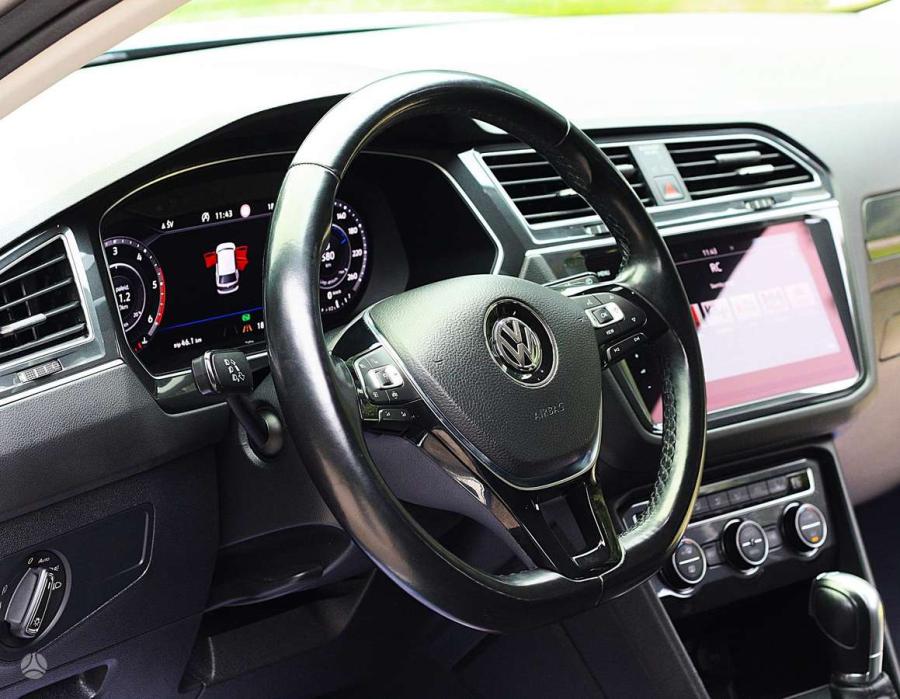 Pelēks Volkswagen Tiguan 2018 Kretinga, ar dzinēja tilpumu 1.97 L un nobraukumu 180 tūkst. km par 21999 €, foto 26 vietnē AUTOMOTO.COM.LV