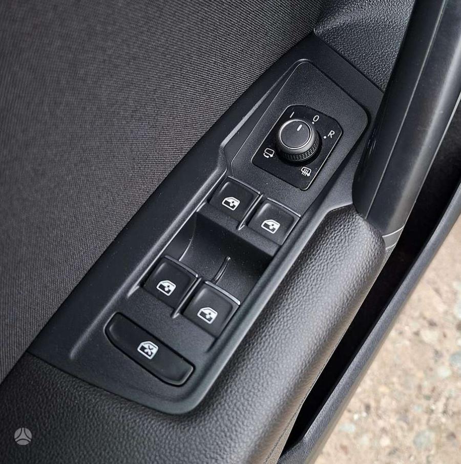 Pelēks Volkswagen Tiguan 2018 Kretinga, ar dzinēja tilpumu 1.97 L un nobraukumu 180 tūkst. km par 21999 €, foto 31 vietnē AUTOMOTO.COM.LV