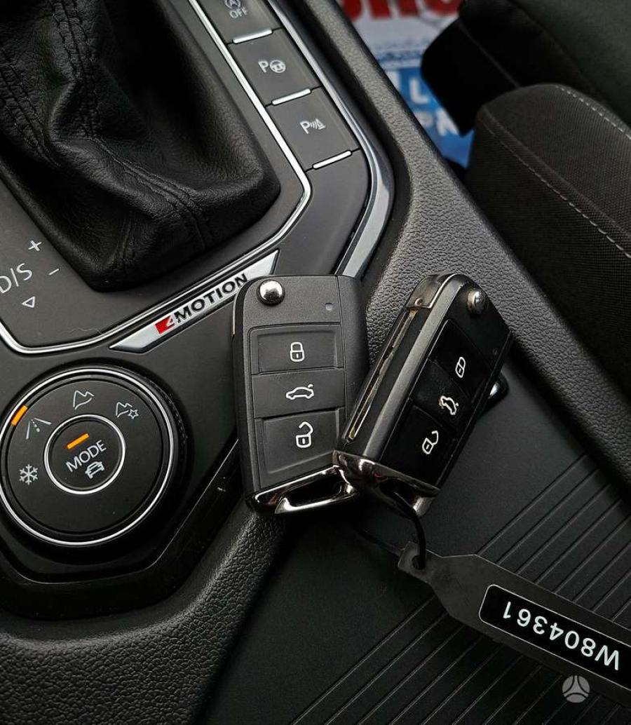 Pelēks Volkswagen Tiguan 2018 Kretinga, ar dzinēja tilpumu 1.97 L un nobraukumu 180 tūkst. km par 21999 €, foto 47 vietnē AUTOMOTO.COM.LV