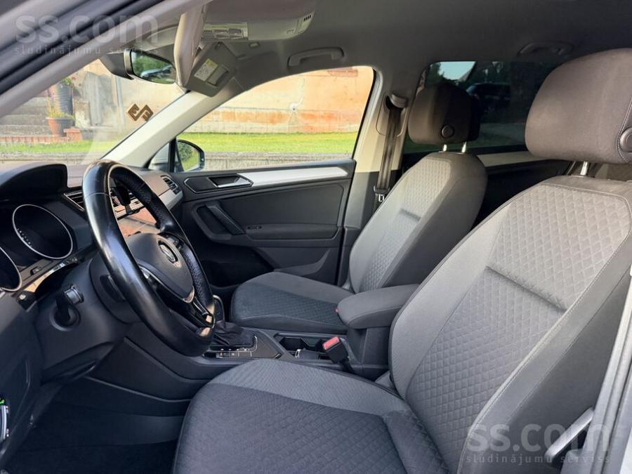 Pelēks Volkswagen Tiguan 2018 Valmiera, ar dzinēja tilpumu 2.00 L un nobraukumu 392 tūkst. km par 9800 €, foto 18 vietnē AUTOMOTO.COM.LV