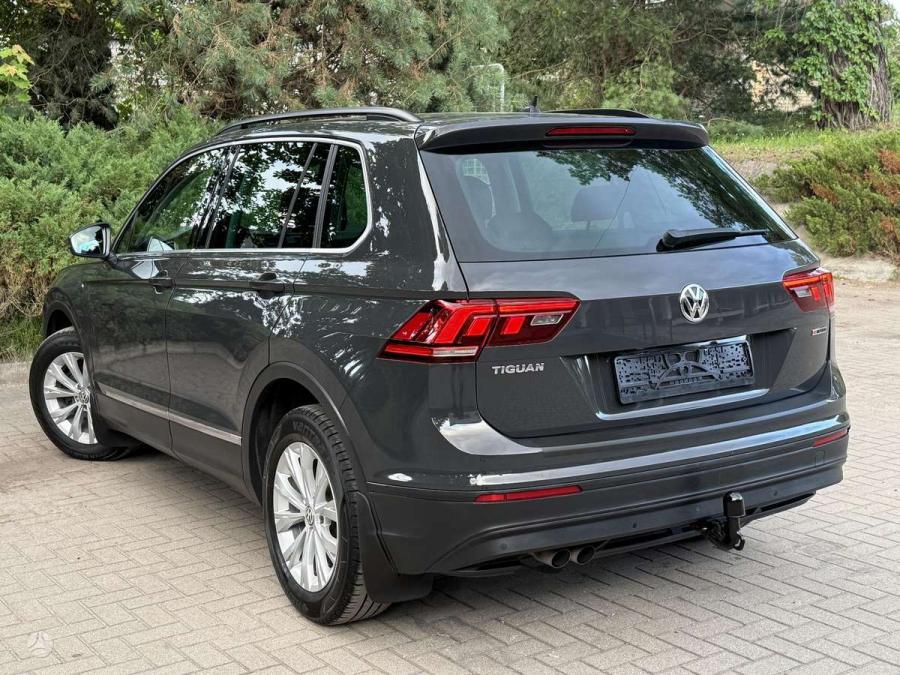 Pelēks Volkswagen Tiguan 2018 Prienai, ar dzinēja tilpumu 1.97 L un nobraukumu 243 tūkst. km par 13500 €, foto 15 vietnē AUTOMOTO.COM.LV
