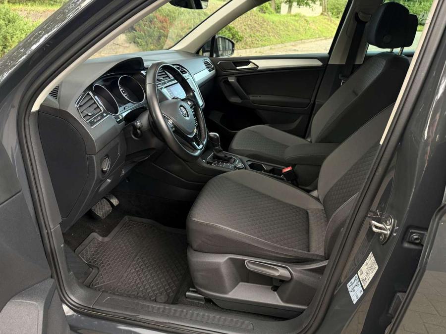 Pelēks Volkswagen Tiguan 2018 Prienai, ar dzinēja tilpumu 1.97 L un nobraukumu 243 tūkst. km par 13500 €, foto 25 vietnē AUTOMOTO.COM.LV