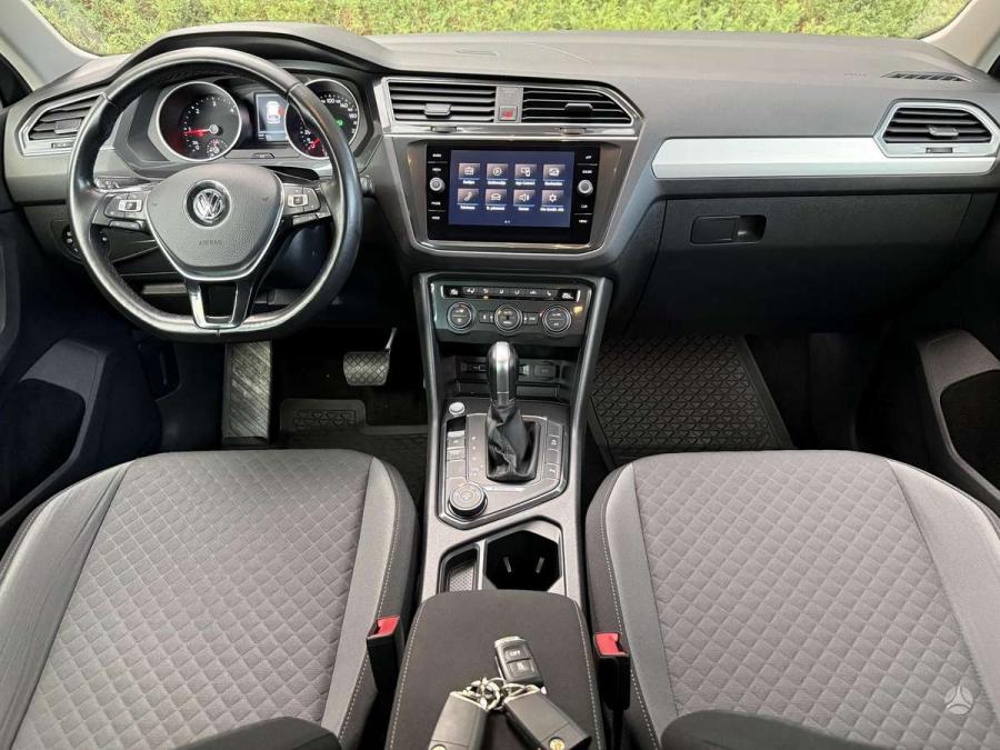 Pelēks Volkswagen Tiguan 2018 Prienai, ar dzinēja tilpumu 1.97 L un nobraukumu 243 tūkst. km par 13500 €, foto 26 vietnē AUTOMOTO.COM.LV