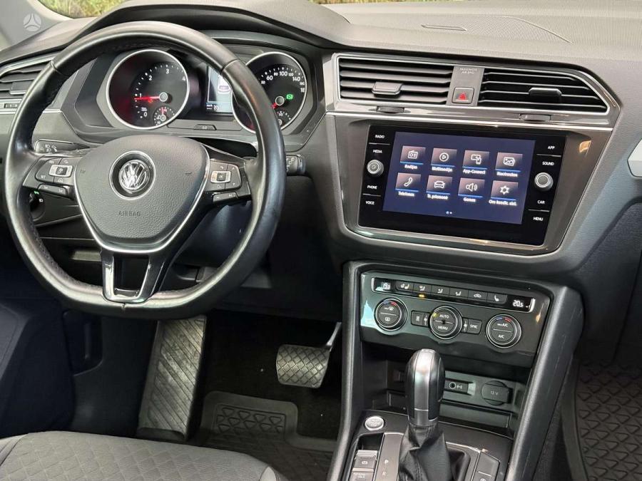 Pelēks Volkswagen Tiguan 2018 Prienai, ar dzinēja tilpumu 1.97 L un nobraukumu 243 tūkst. km par 13500 €, foto 27 vietnē AUTOMOTO.COM.LV
