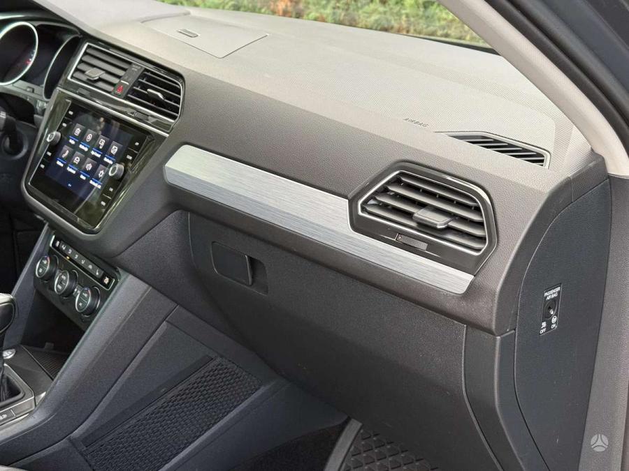 Pelēks Volkswagen Tiguan 2018 Prienai, ar dzinēja tilpumu 1.97 L un nobraukumu 243 tūkst. km par 13500 €, foto 30 vietnē AUTOMOTO.COM.LV