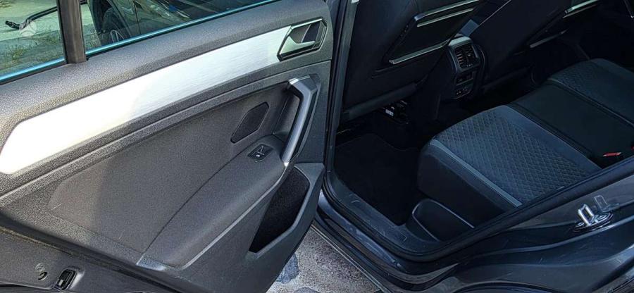 Pelēks Volkswagen Tiguan 2018 Kauņa, ar dzinēja tilpumu 1.97 L un nobraukumu 259 tūkst. km par 14550 €, foto 17 vietnē AUTOMOTO.COM.LV