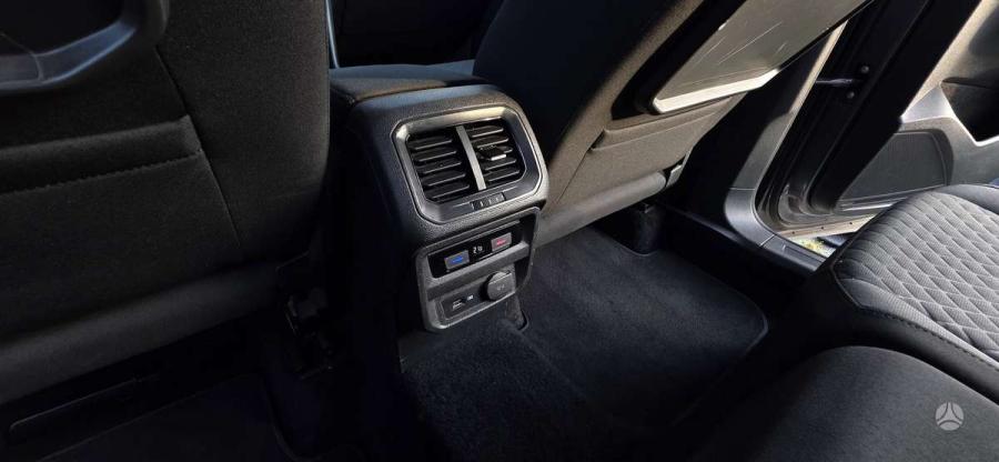 Pelēks Volkswagen Tiguan 2018 Kauņa, ar dzinēja tilpumu 1.97 L un nobraukumu 259 tūkst. km par 14550 €, foto 19 vietnē AUTOMOTO.COM.LV