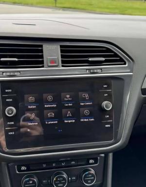 Grey Volkswagen Tiguan 2018 in Telschi, with an engine capacity of 2.00 L and mileage of 253 thousand km for 15290 €, photo 23 on AUTOMOTO.COM.LV