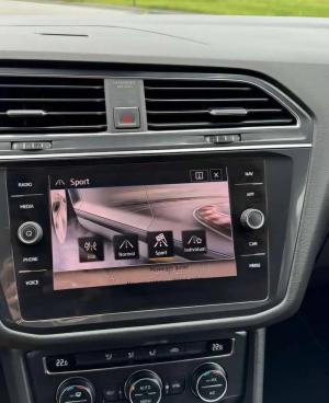 Grey Volkswagen Tiguan 2018 in Telschi, with an engine capacity of 2.00 L and mileage of 253 thousand km for 15290 €, photo 28 on AUTOMOTO.COM.LV