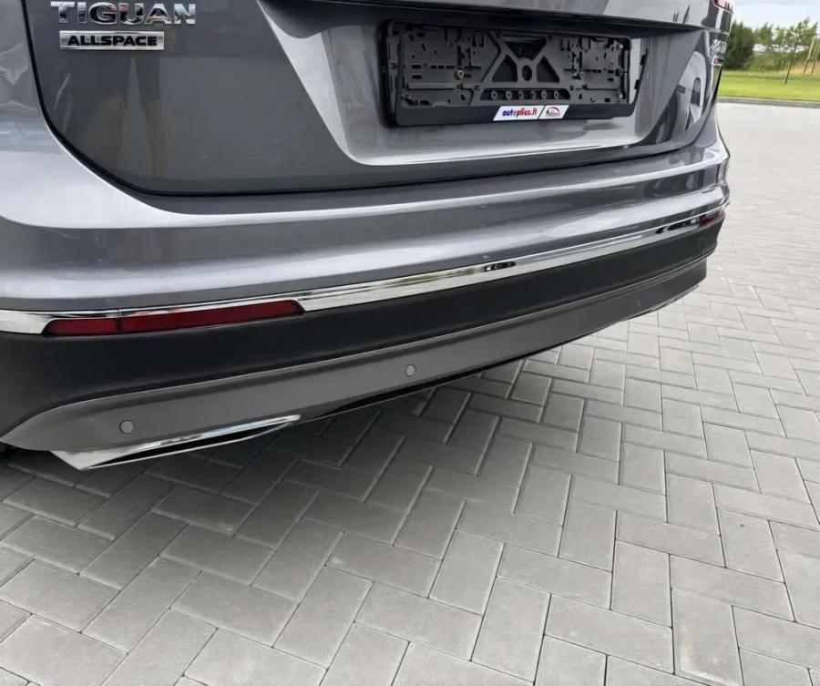 Grey Volkswagen Tiguan 2018 in Telschi, with an engine capacity of 2.00 L and mileage of 253 thousand km for 15290 €, photo 34 on AUTOMOTO.COM.LV
