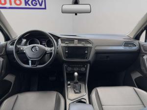 Grey Volkswagen Tiguan 2018 in Kaunas, with an engine capacity of 2.00 L and mileage of 295 thousand km for 14999 €, photo 13 on AUTOMOTO.COM.LV
